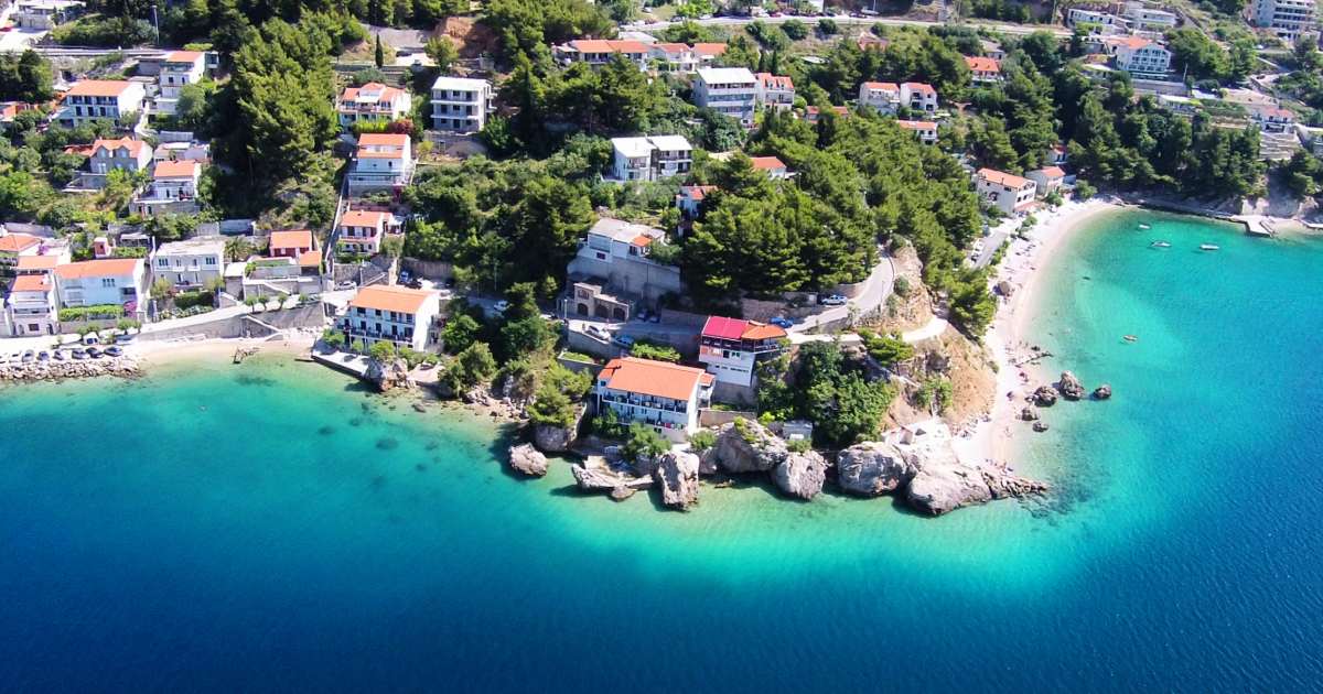 Mimice, Rivijera Omiš - Apartmani, Sobe, Kuće, Luksuzne vile | Adriatic.hr