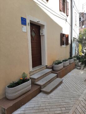 Apartments By The Sea Cres - 13312 - Cres