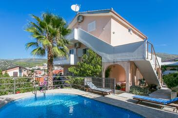 Ferienwohnungen Mit Pool Für Familien Seget Vranjica, Trogir - 14409 - Seget Vranjica