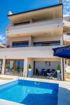 Dom S Bazénom Pre Rodinu Rogoznica - 15176 - Rogoznica