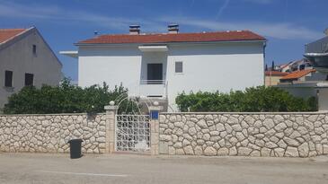 Ferienwohnungen Und Zimmer Mit Parklplatz Hvar - 15378 - Hvar