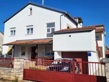 Apartments With Parking Space Valbandon, Fažana - 15386 - Pula