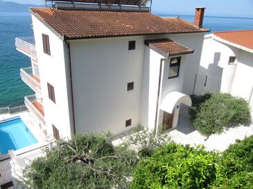 Apartments And Rooms With A Swimming Pool Brist, Makarska - 15620 - Brist