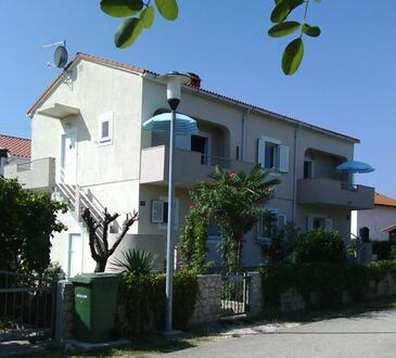 Ferienwohnungen Mit Parkplatz Nin, Zadar - 15861 - Nin