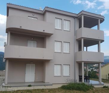 Apartments With Parking Space Novi Vinodolski - 16998 - Novi Vinodolski