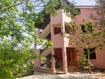 Apartments With Parking Space Vinišće, Trogir - 17062 - 크로아티아