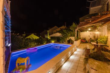 Family-friendly Apartments With Swimming Pool Sustjepan, Dubrovnik - 17308 - ドゥブロブニク