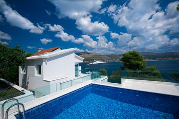 Dom Rodzinny Z Basenem Nad Morzem Okrug Donji, Ciovo - 17587 - Trogir