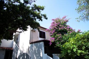 Ferienwohnungen Mit Parkplatz Artatore, Losinj - 17591 - Mali Lošinj