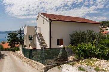 Apartments With Parking Space Trogir - 17609 - Trogir