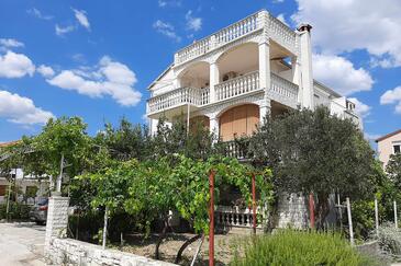 Apartments And Rooms With Parking Space Kaštel ŠTafilić, Kaštela - 18673 - Dalmatia