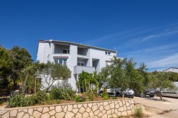 Ferienwohnungen Mit Parkplatz Mandre, Pag - 18839 - Pag