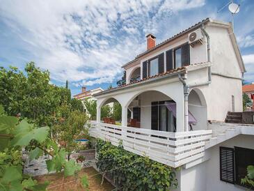 Appartements Avec Parking Pinezici, Krk - 18967 - Krk