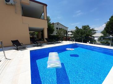 Family-friendly Apartments With Swimming Pool Malinska, Krk - 19304 - Malinska