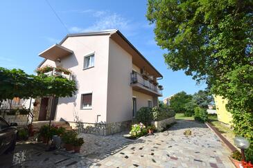 Apartamentos Con Parking Malinska, Krk - 19381 - Malinska