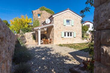 Holiday Home With Hot Tub Polje, Krk - 20409 - Krk