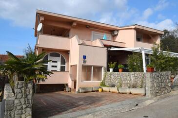 Apartments With Parking Space Pinezići, Krk - 20465 - Krk