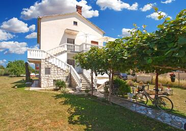 Ferienwohnungen Mit Parkplatz Fazana - 20637 - Fažana