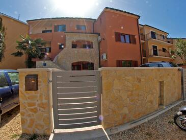 Ferienwohnungen Mit Parkplatz Stinjan, Pula - 20816 - Pula