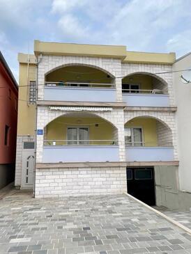 Apartments With Parking Space Seline, Paklenica - 21261 - Croatia