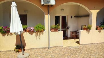 Appartements Avec Piscine Pour Les Familles Avec Enfants Jelsa, Hvar - 22432 - Brač