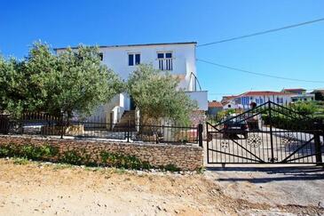 Apartments With Parking Space Supetar, Brač - 22504 - Supetar