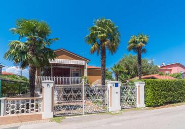 Apartments With Parking Space Umag - 22520 - Umag