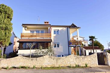 Appartements Avec Parking Umag - 22680 - Umag