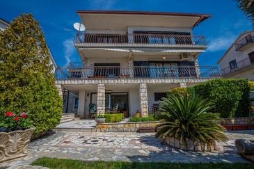 Apartamentos Con Parking Novi Vinodolski - 22846 - Novi Vinodolski