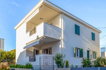 Ferienwohnungen Mit Parkplatz Okrug Gornji, Ciovo - 23151 - Okrug Gornji