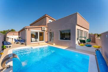 Familiehuis Met Zwembad Peroj, Fazana - 23328 - Peroj