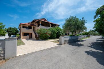 Ferienwohnungen Mit Parkplatz Nin, Zadar - 23551 - Nin