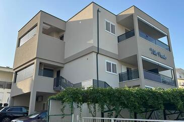 Ferienwohnungen Mit Parkplatz Baska Voda, Makarska - 23599 - Brela