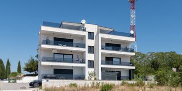 Apartments With Swimming Pool Okrug Gornji, ČIovo - 23649 - Croatia