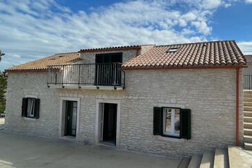 Ferienwohnungen Mit Parkplatz Skrip, Brac - 23826 - Brač