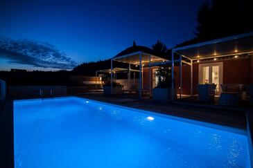 Casa Con Piscina Per Famiglia Bol, Brazza - Brač - 23837 - Bol