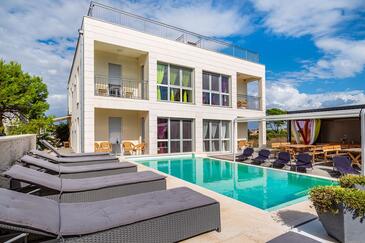 Family-friendly Apartments With Swimming Pool Vir - 23976 - ヴィル