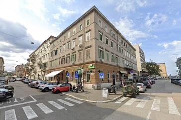 Apartments By The Sea Rijeka - 24296 - Rijeka