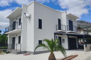 Appartementen En Kamers Met Parkeerplaats Starigrad (Paklenica) - 24535 - Starigrad