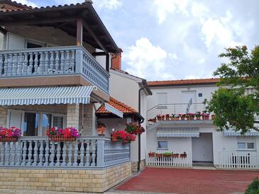 Ferienwohnungen Und Zimmer Mit Parklplatz Medulin - 24576 - Medulin