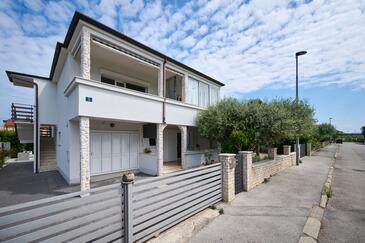 Apartments With Swimming Pools Umag - 24680 - Umag