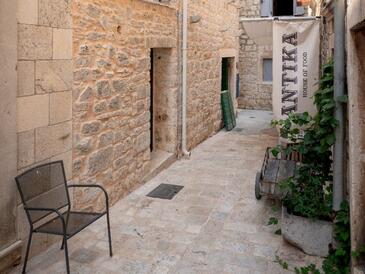 Casa Vacanze Accanto Al Mare Cittavecchia Di Lesina - Stari Grad, Lesina - Hvar - 24810 - Cittavecchia