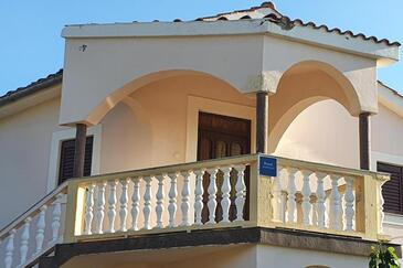 Apartamentos Con Parking Punat, Krk - 24947 - Krk