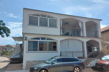 Ferienwohnungen Mit Parkplatz Pirovac, Sibenik - 25146 - Tisno