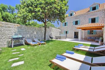 Beachfront House With Hot Tubcavtat, Dubrovnik - 25441 - Cavtat