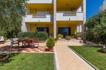 Ferienwohnungen Mit Parkplatz Duce, Omis - 2778 - Omiš