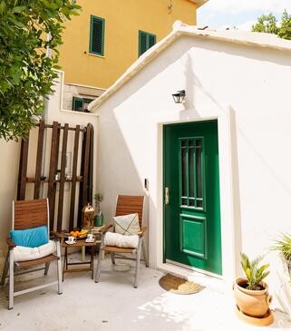 Apartments With Parking Space Split - 27924 - Split