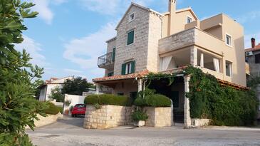 Ferienwohnungen Mit Parkplatz Postira, Brac - 2913 - Postira