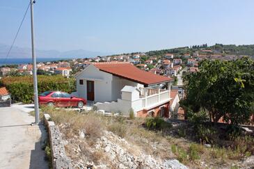 Apartments With Parking Space Sutivan, Brač - 5654 - Sutivan