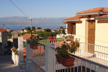 Apartments With Parking Space Sutivan, Brač - 745 - Sutivan